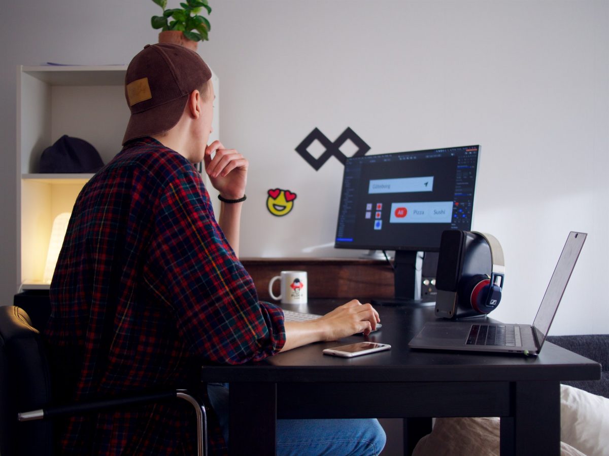 Eye-Catching Graphic Design Portfolio Tips - Just The Skills